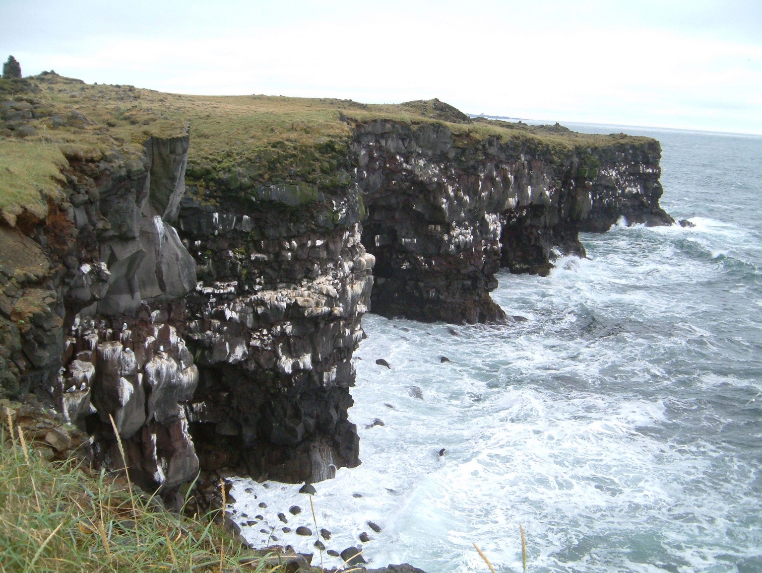 Reykjanes – Hringferð 03 – Hafnir – Stóra Sandvík – Ferlir