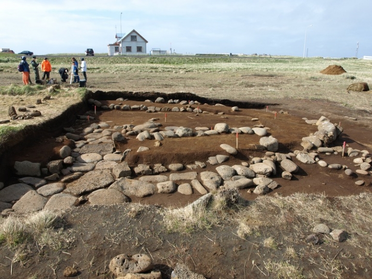 Kynnisferð um Reykjanesbæ (Keflavík, Njarvíkur og Hafnir) – Ferlir