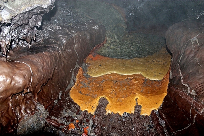 Fornleifar á Reykjanesskaga – Ferlir